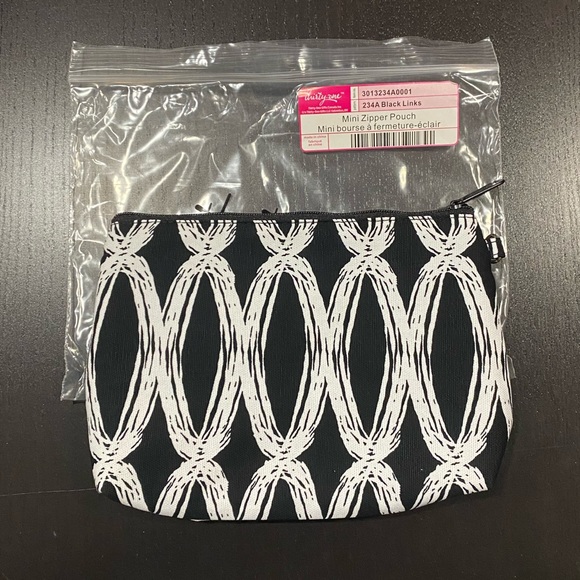 thirty-one | Bags | Thirty One Zipper Pouch | Poshmark